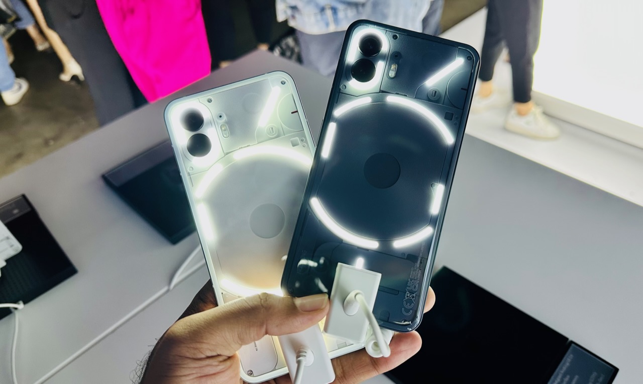 Nothing Phone (2) kini rasmi di Malaysia pada harga RM 2,999 - turut ...